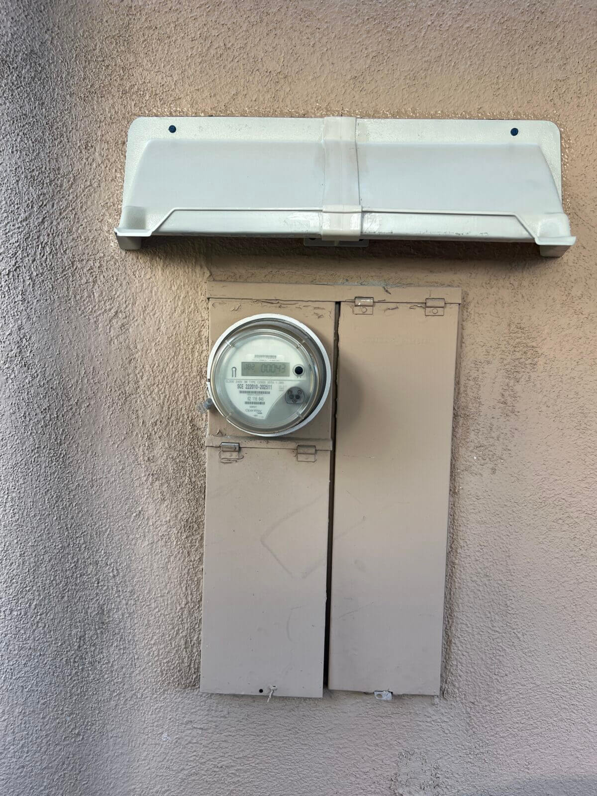 Electric meter box cover stops leaks